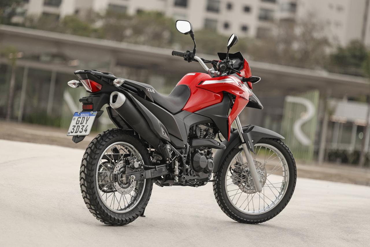 Honda XRE 190 2024: novas cores trazem mais modernidade para a trail ...