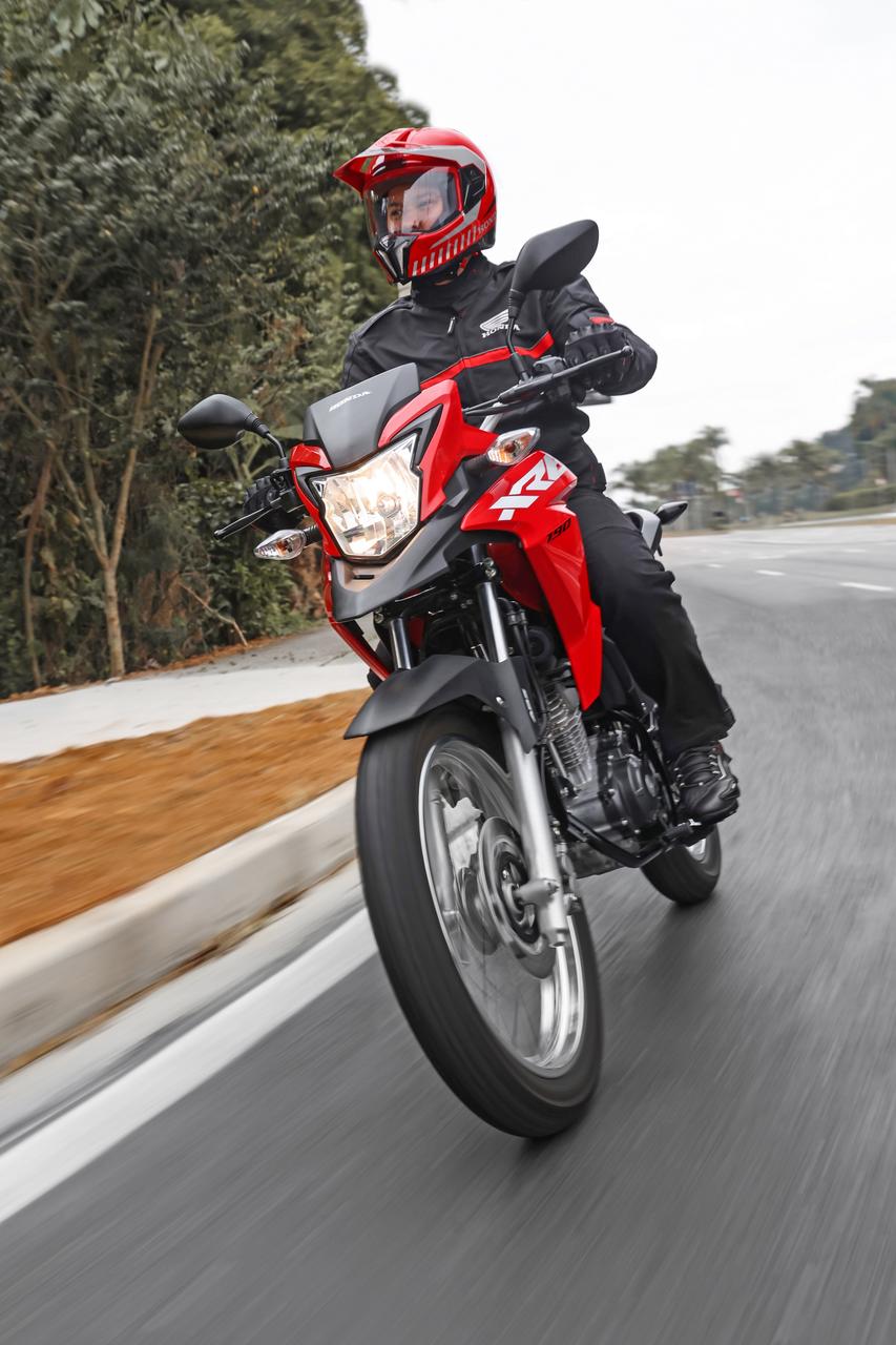 Honda XRE 190 2024: novas cores trazem mais modernidade para a trail ...